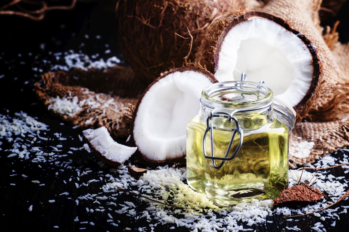 How to Store Coconut Oil (The Right Way)