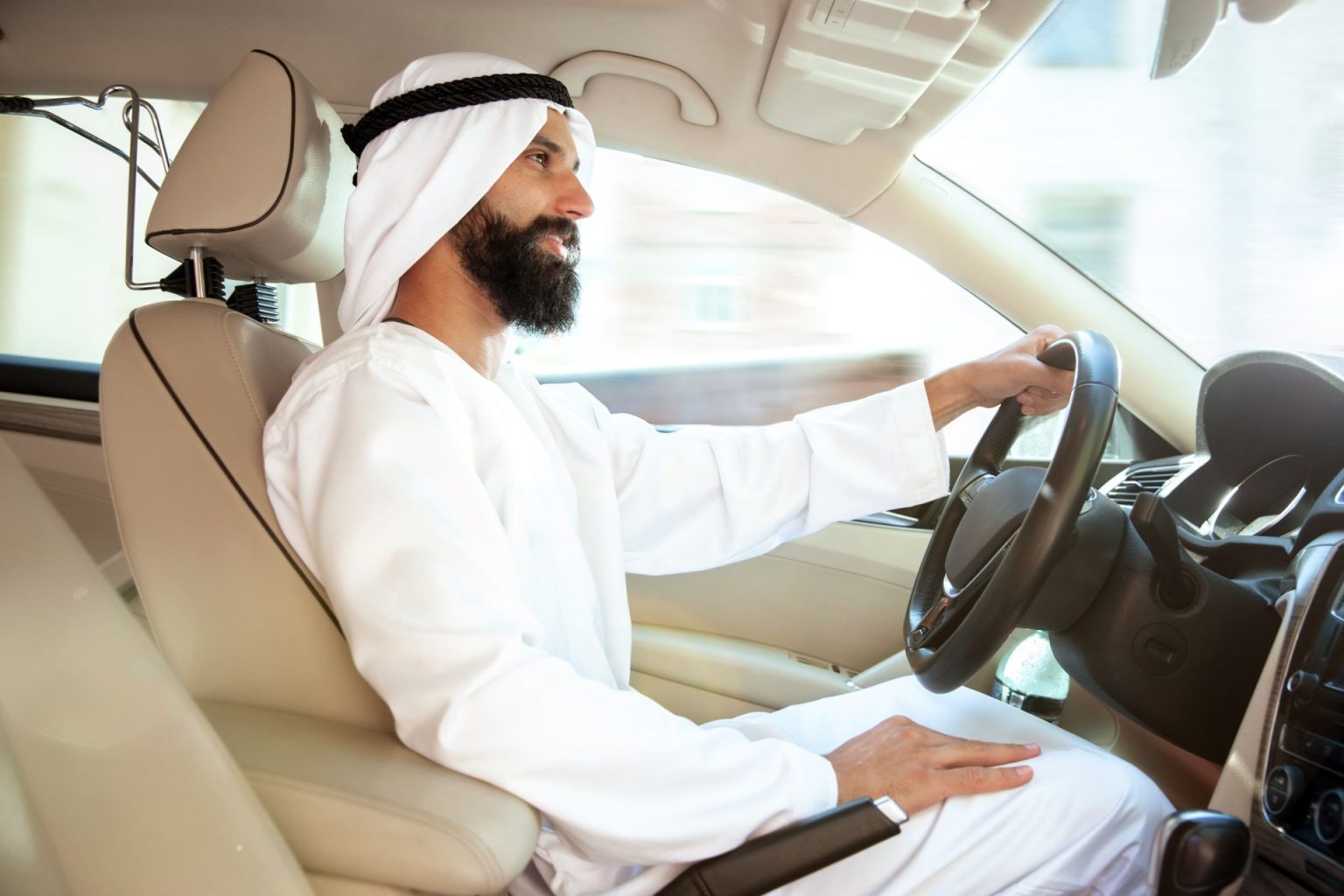 BEST Guide to Men in Saudi Arabia - What Its Like Being in a ...